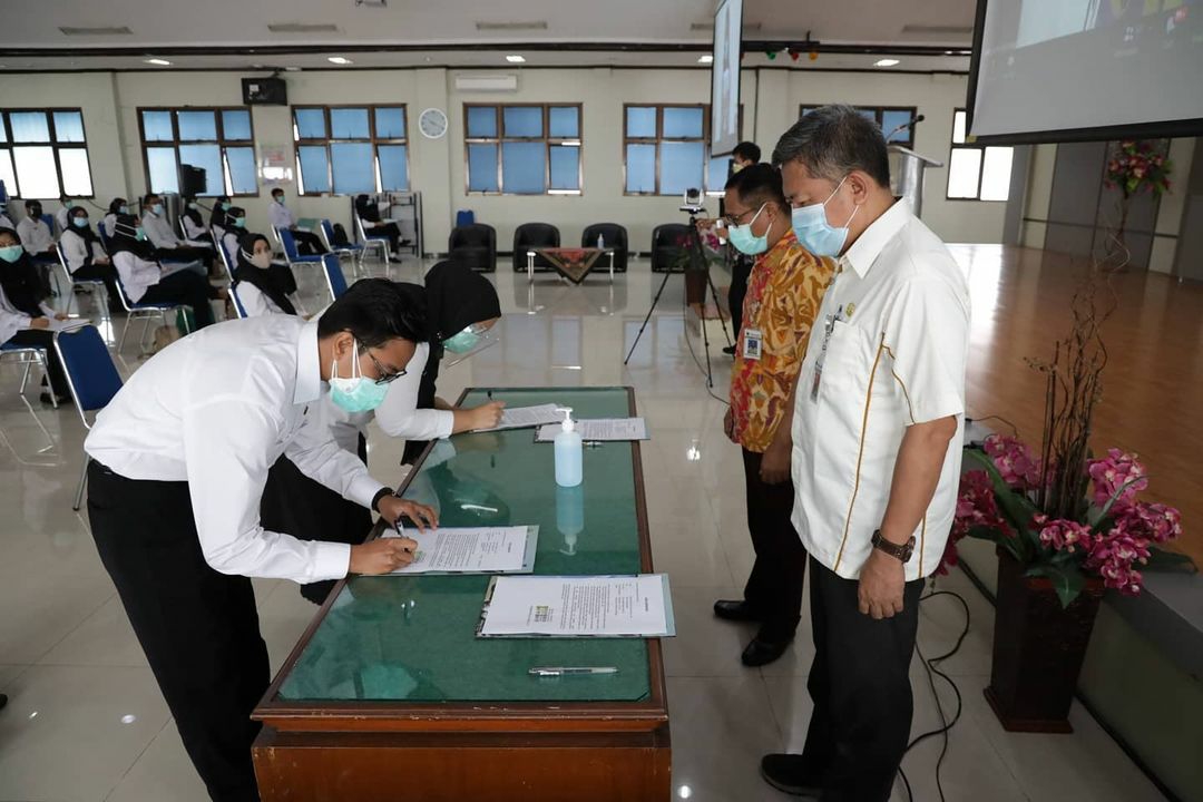 Penyerahan SK Pengangkatan CPNS Provinsi Jawa Tengah Formasi 2019 dan Pengarahan Gubernur Jawa ...