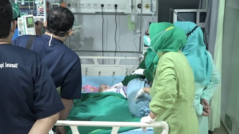 RSUD Dr. Moewardi Berhasil Melakukan Operasi Pemisahan Bayi Kembar Siam “Ba” dan “Br” – Official ...